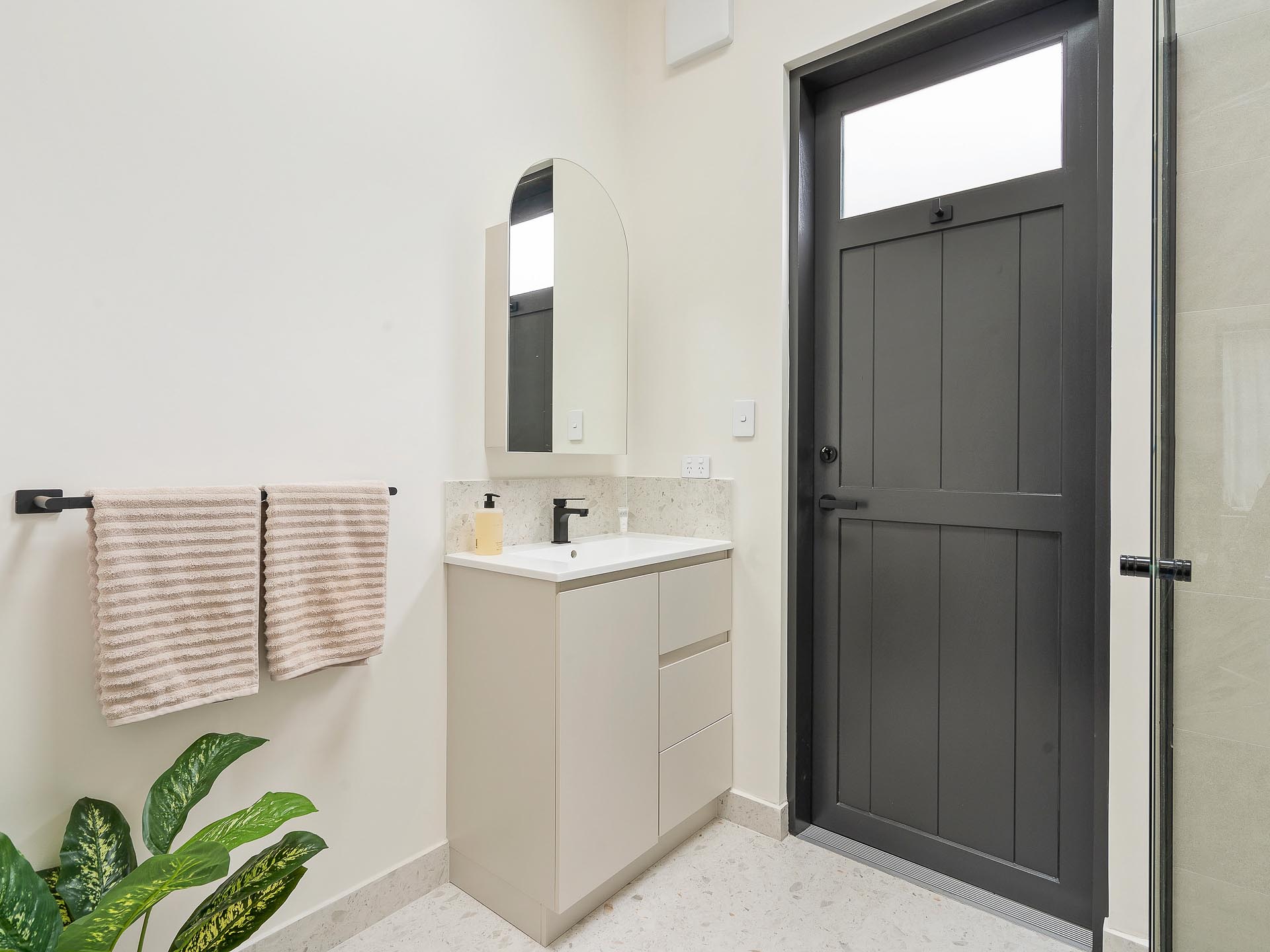 Gym + Granny Flat - Perway